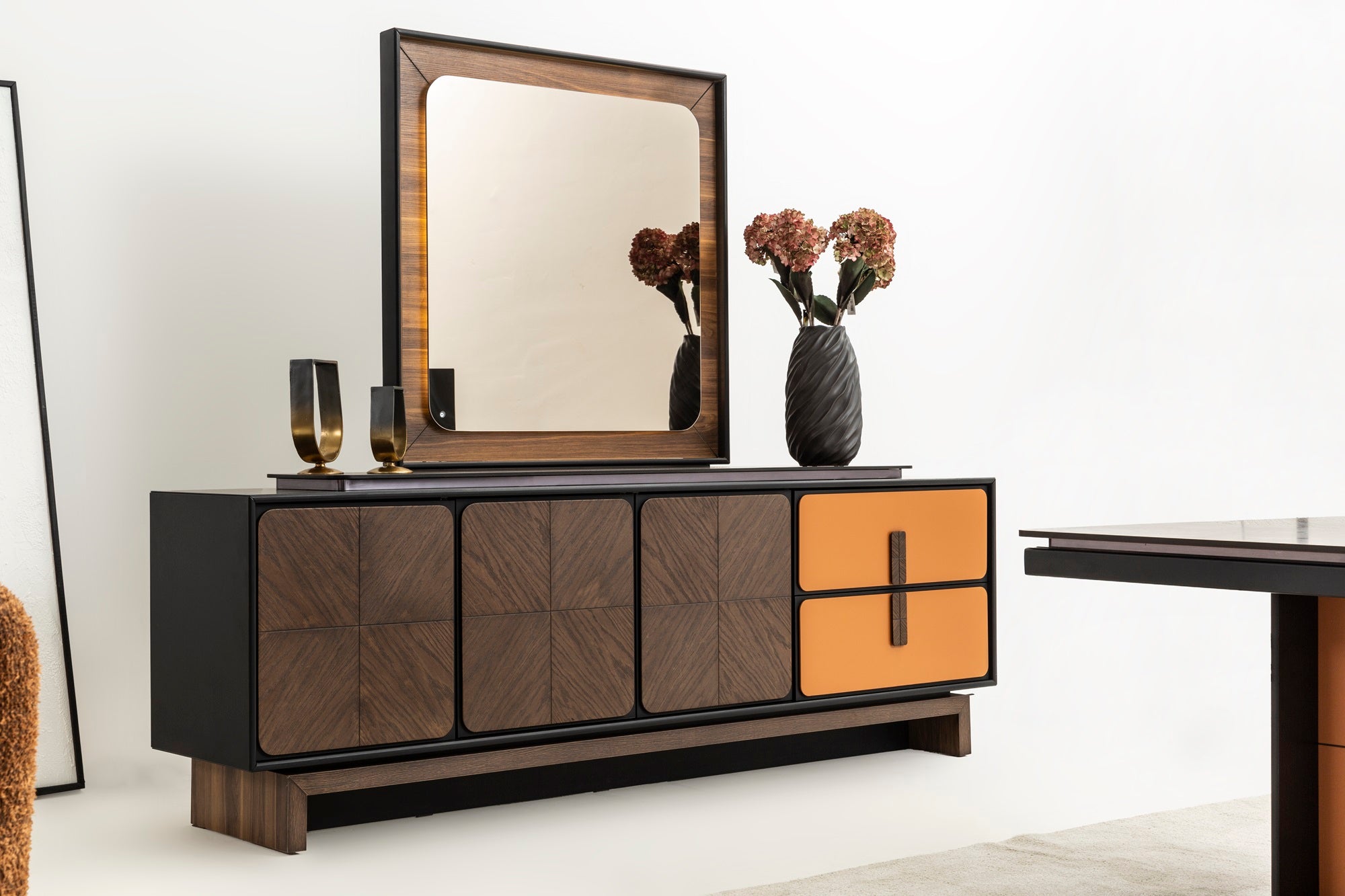 Togg Console – Avian